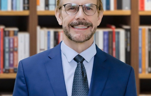 Dr. RANDY LEE BELL